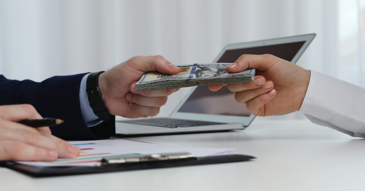 How the Wealthy Use Debt (Vs. the Middle Class) - Life is Now